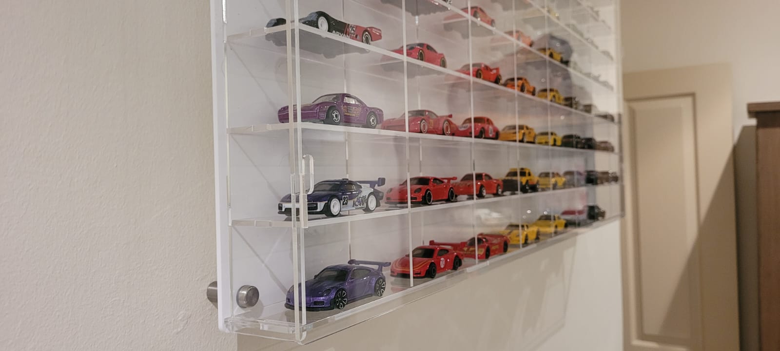 Acrylic/Perspex 1:64 Scale Diecast Model 80 Car Display - Perfect Scale ...