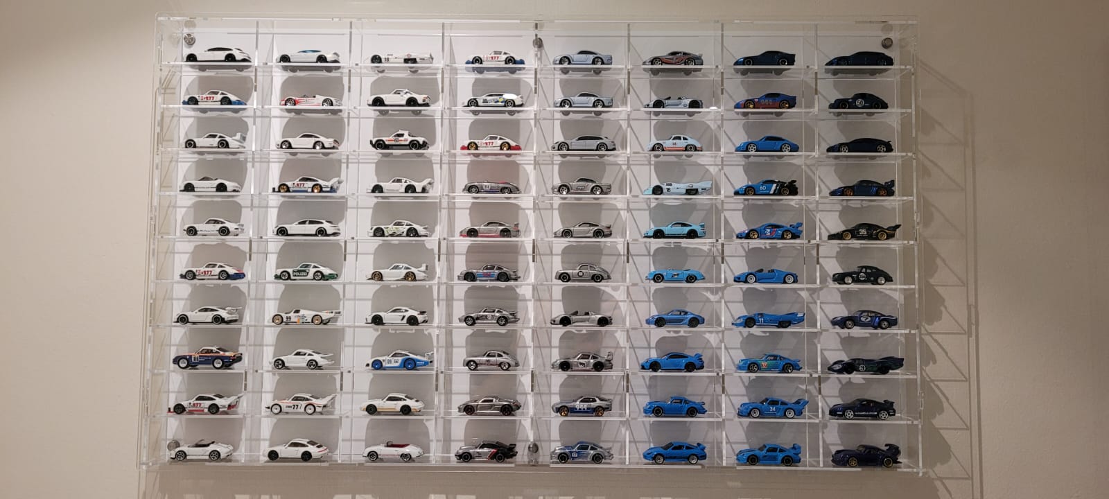 Acrylic/Perspex 1:64 Scale Diecast Model 80 Car Display - Perfect Scale ...